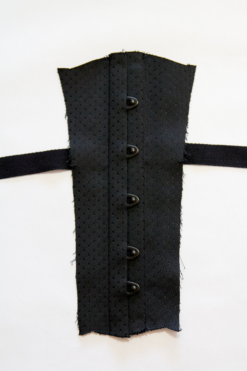 Corset making - busk and waist tape © Amy Earl - Vanyanis